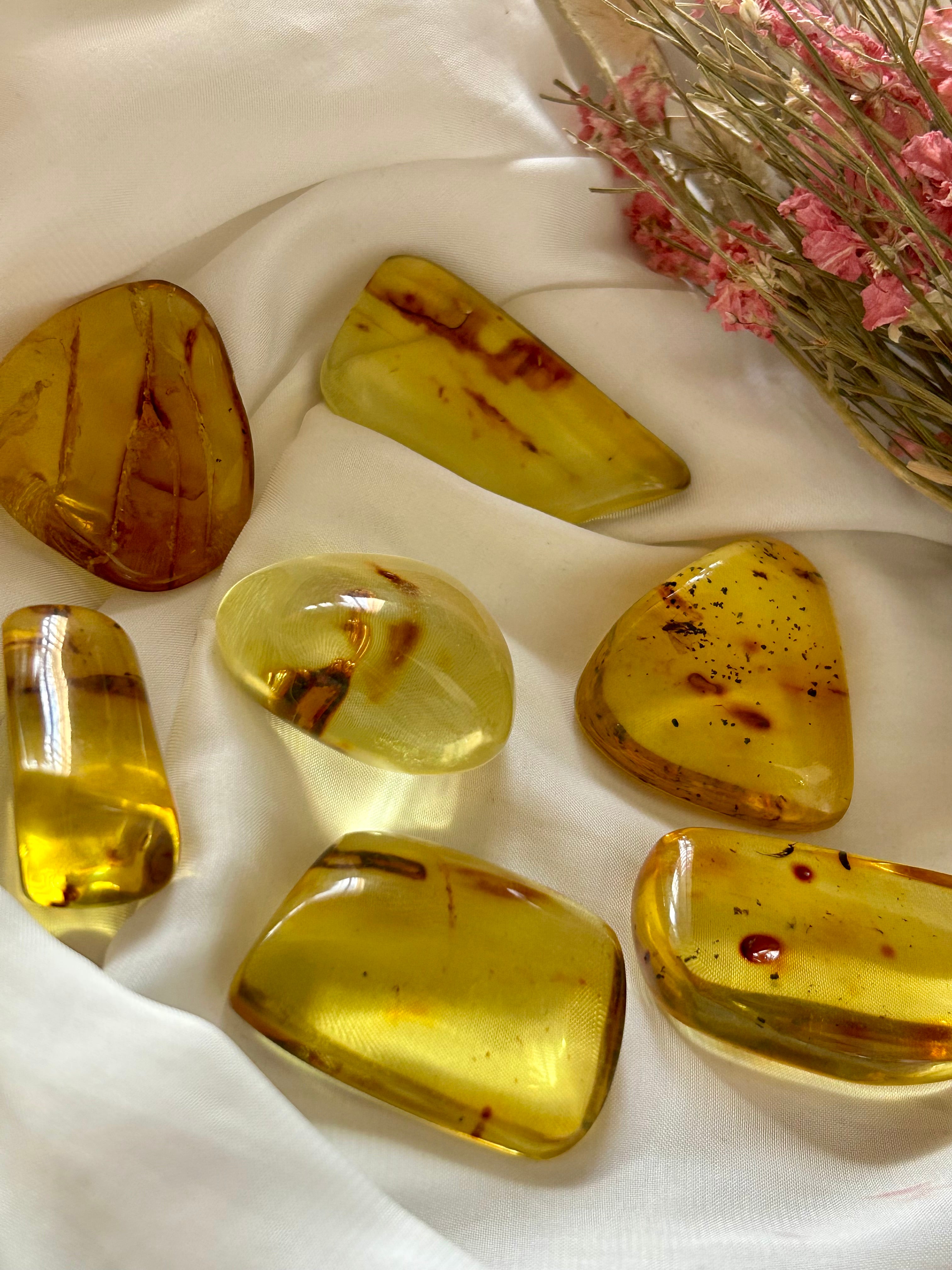 Amber – Clarity with Crystals