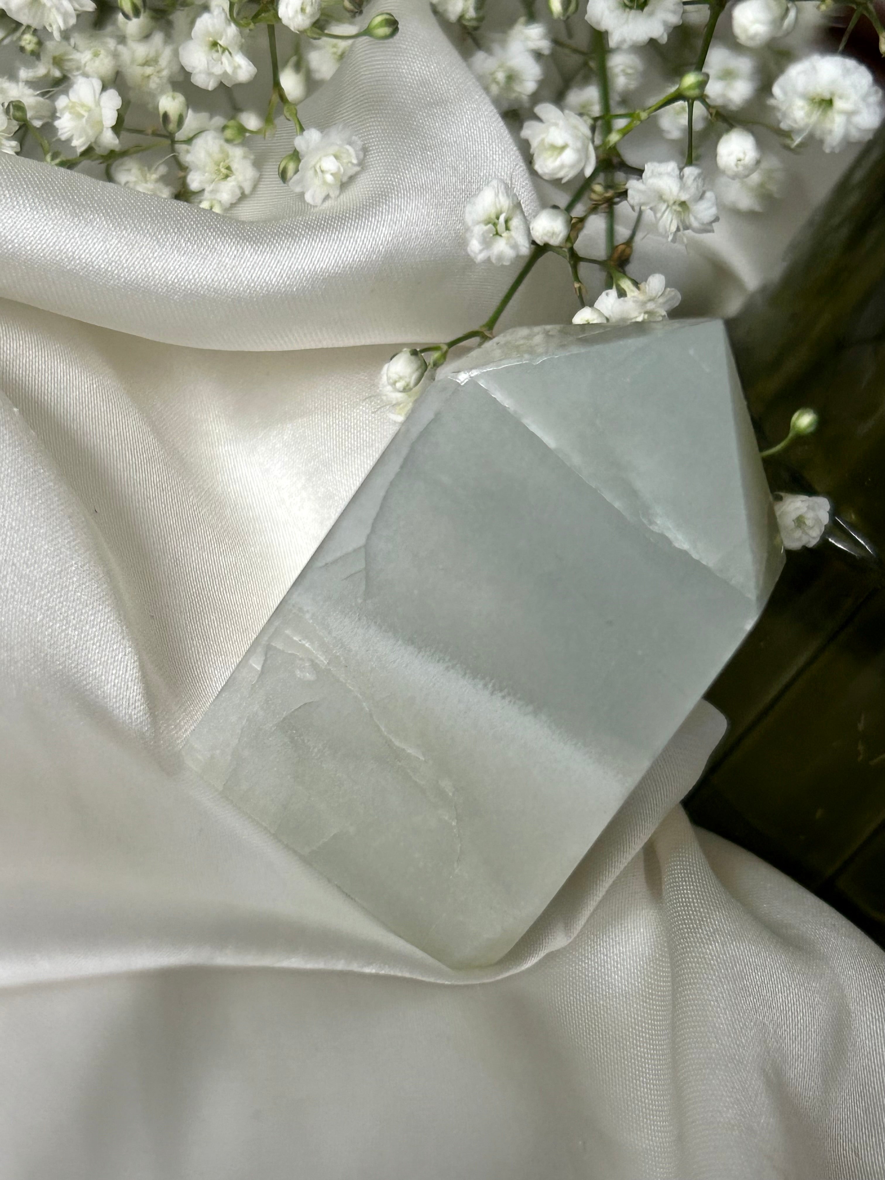 Silky sage green Moonstone – Clarity with Crystals